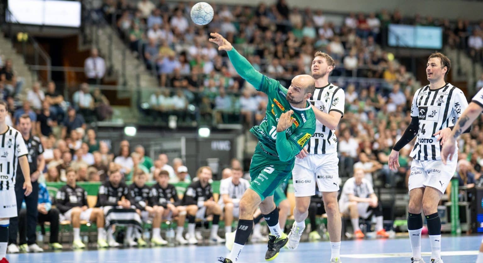 SC DHfK Leipzig kann das Tempo des Rekordmeisters THW Kiel nur ...